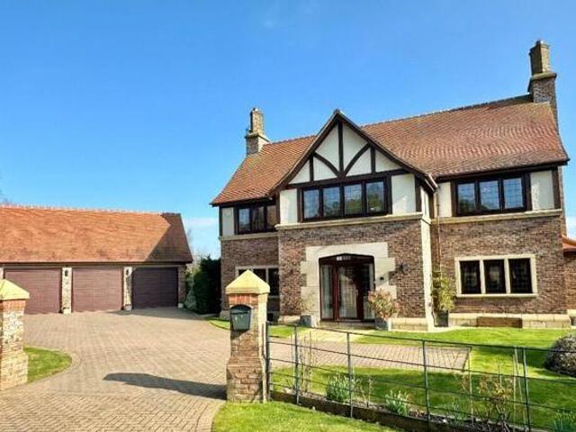 5 Bedroom Detached House For Sale In Wynyard