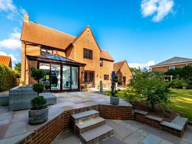 5 Bedroom Detached House For Sale In Wynyard