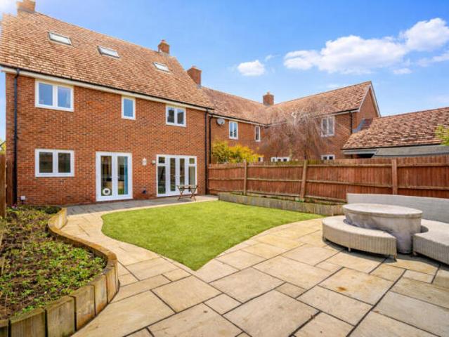 5 bedroom detached house for sale in Tobago Drive Newton Leys, Milton Keynes, MK3