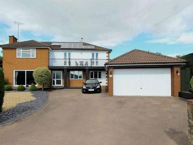 5 bedroom detached house for sale in Tanyard Lane RossonWye HR9