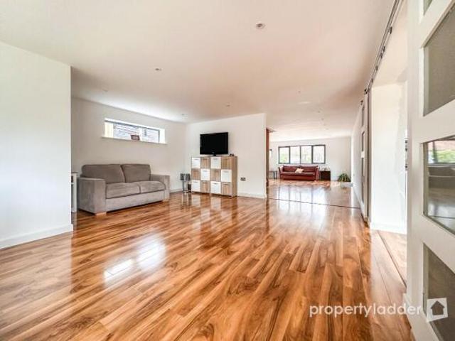 5 bedroom detached house for sale in Telegraph Lane East, Norwich, Norfolk, NR1