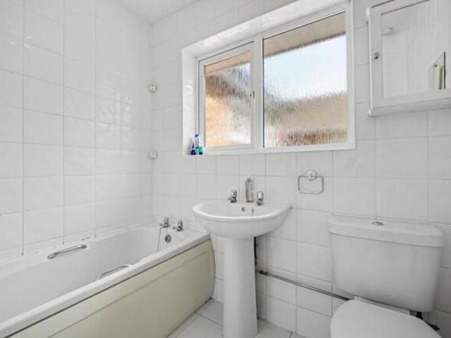 5 bedroom detached house for sale in The Morwoods, Oadby, LE2