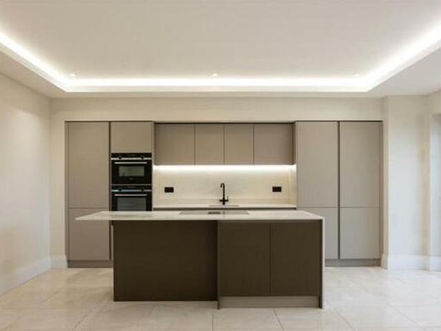 5 Bedroom Detached House For Sale In The Oak, Maplewood