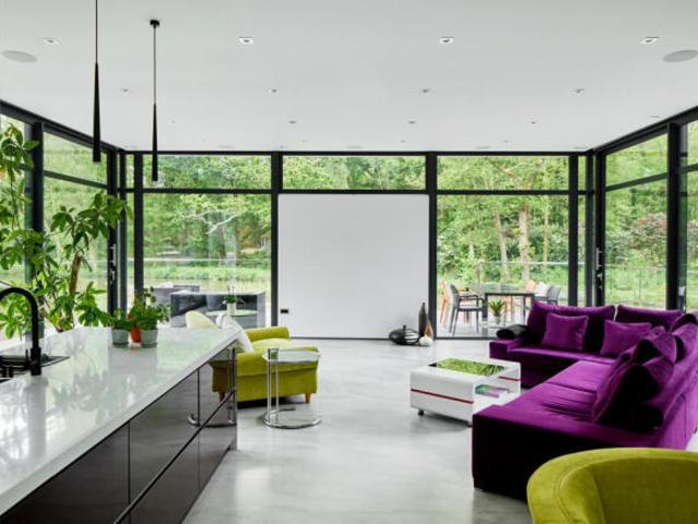 5 bedroom detached house for sale in, The Bridge House, Bursledon, Hampshire, SO31