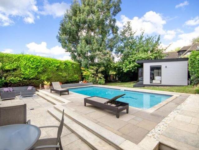 5 bedroom detached house for sale in The Chase, Seven Arches Road, Brentwood, CM14