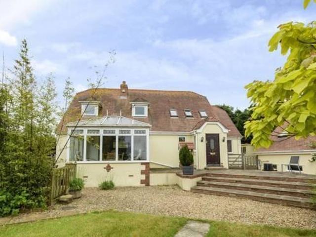 5 bedroom detached house for sale in The Common Okeford Fitzpaine Blandford Forum DT11