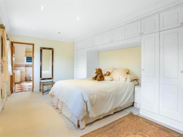 5 bedroom detached house for sale in The Drive, South Cheam, SM2