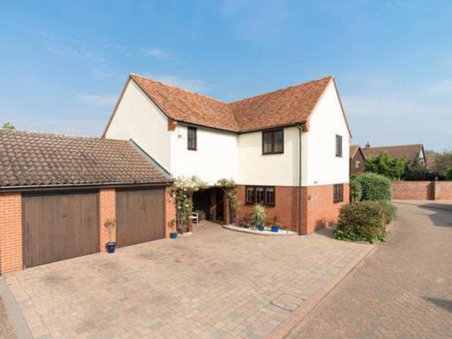 5 bedroom detached house for sale in The Gables Fenstanton Cambs PE28