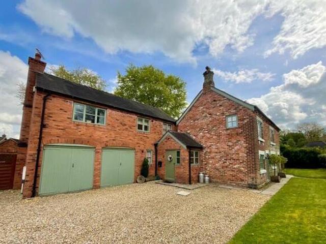 5 Bedroom Detached House For Sale In The Green