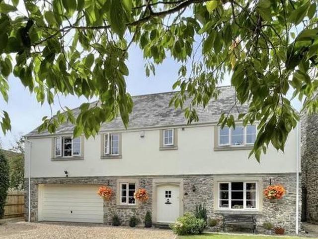 5 bedroom detached house for sale in The Lawns Cheddar BS27