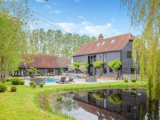 5 Bedroom Detached House For Sale In Theydon Mount, Epping