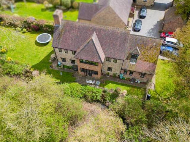 5 Bedroom Detached House For Sale In Thornborough