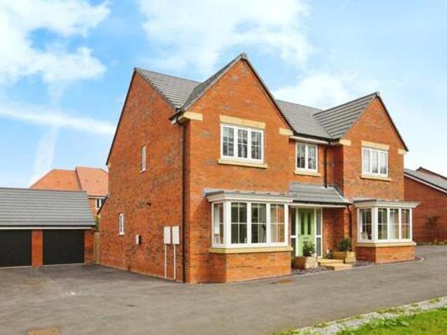 5 Bedroom Detached House For Sale In Thornbury