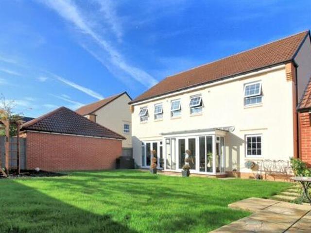 5 Bedroom Detached House For Sale In Thornbury