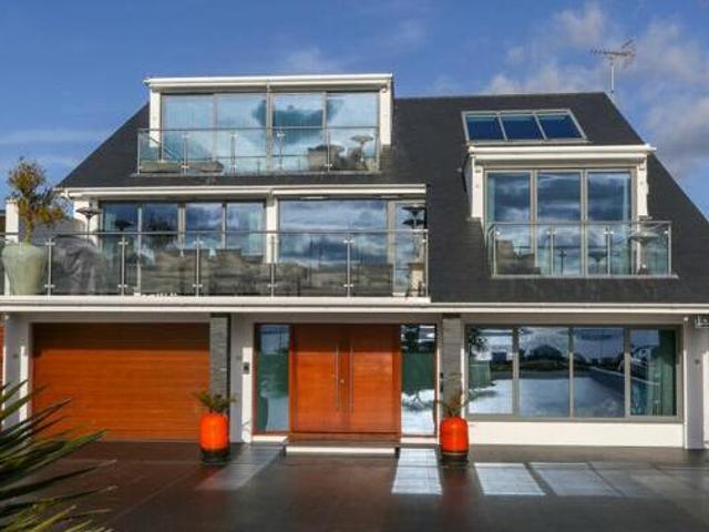 5 Bedroom Detached House For Sale In Thorpe Bay