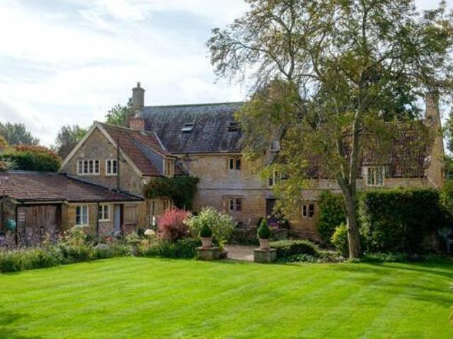 5 Bedroom Detached House For Sale In Tintinhull, Somerset