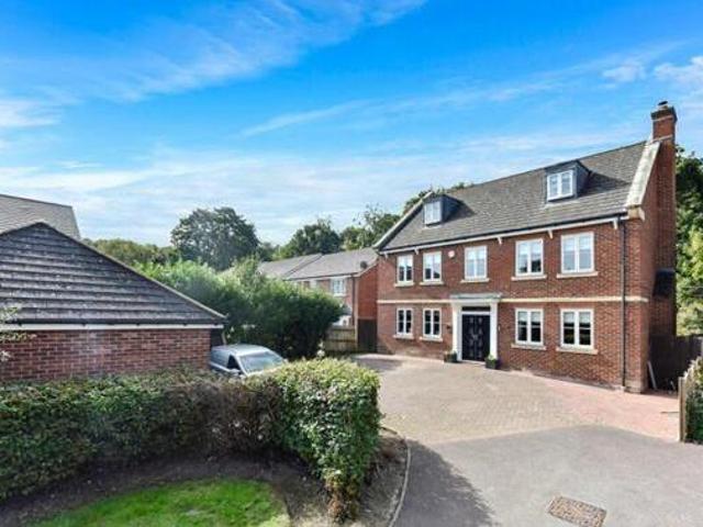 5 Bedroom Detached House For Sale In Upnor, Rochester