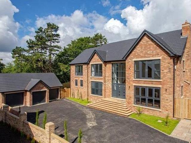 5 bedroom detached house for sale in Upsall Grange Gardens Upsall TS7