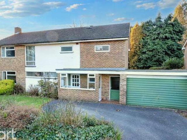 5 bedroom detached house for sale in Vicarage Gardens Grayshott GU26