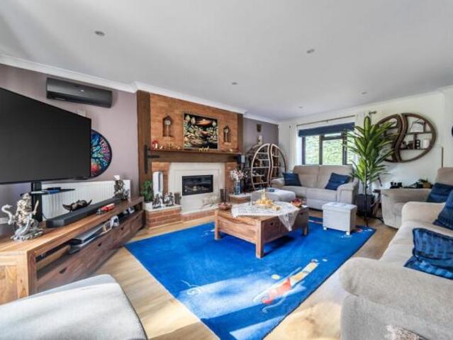 5 bedroom detached house for sale in Vicarage Road, Reading, Berkshire, RG2