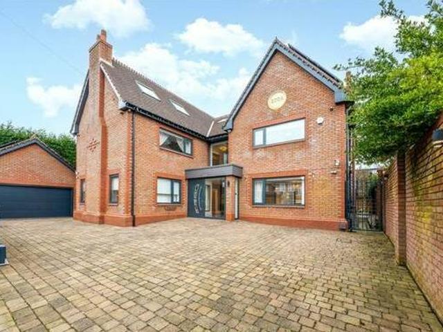 5 bedroom detached house for sale in Victoria Road Aughton West Lancashire L39