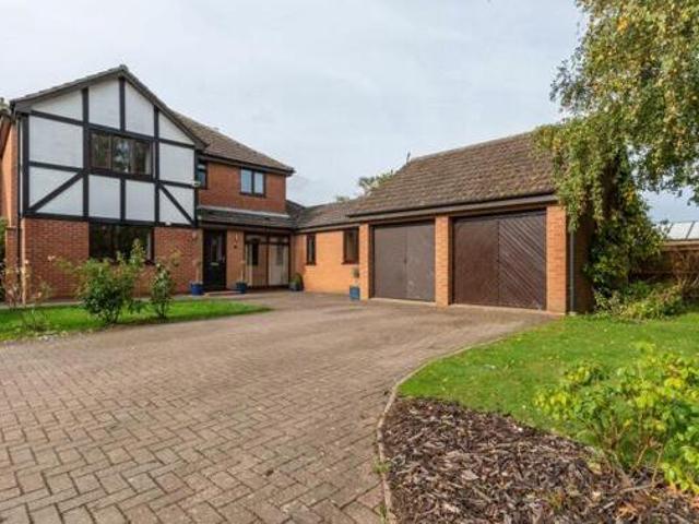 5 Bedroom Detached House For Sale In Yaxley