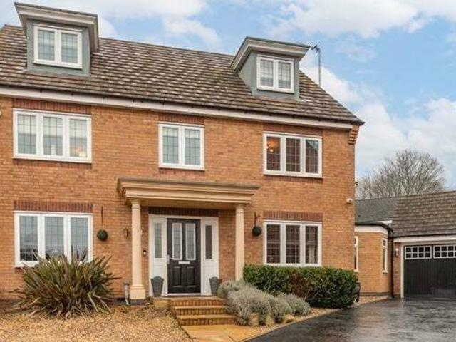 5 bedroom detached house for sale in Yew Tree Lane Rowley Regis West Midlands B65