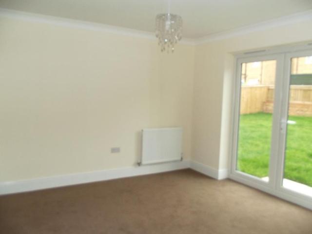 5 bedroom detached house to rent