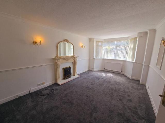 5 bedroom detached house to rent