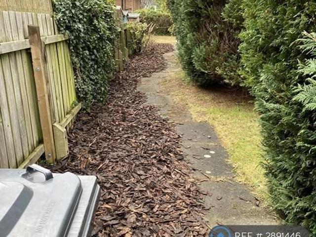 5 bedroom detached house to rent