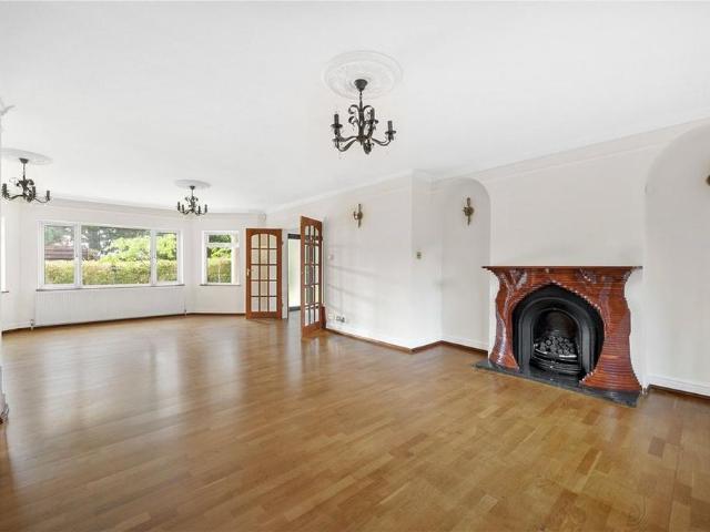 5 bedroom detached house to rent