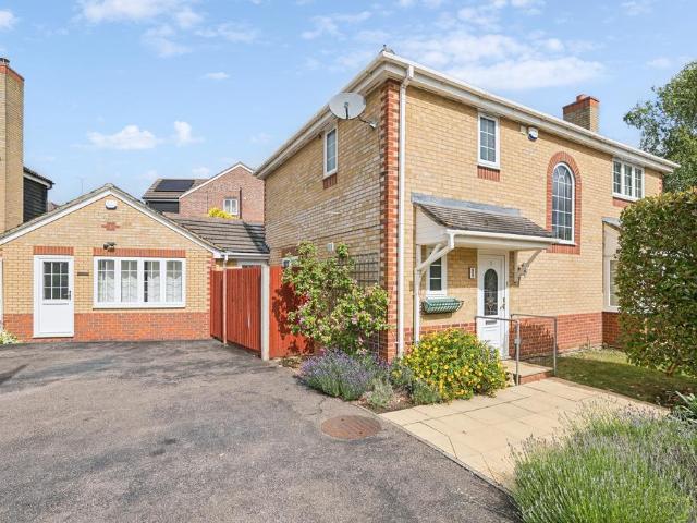 5 bedroom detached house to rent