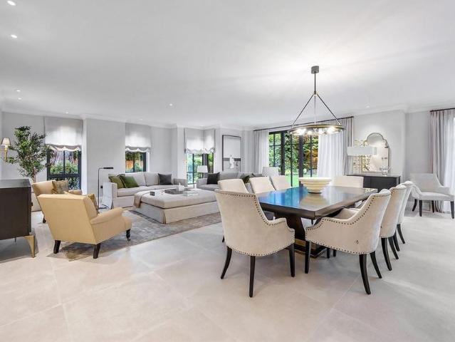 5 bedroom detached house to rent