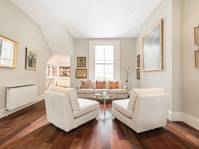 5 bedroom detached house to rent