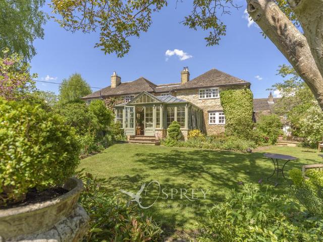 5 bedroom detached house to rent