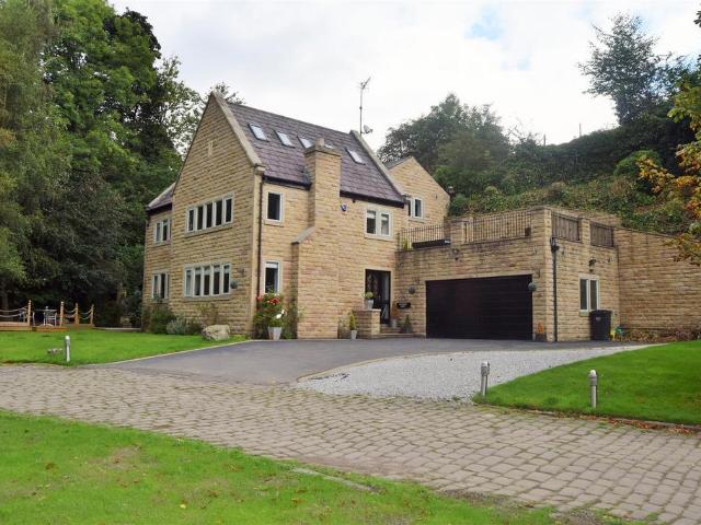 5 bedroom detached house to rent