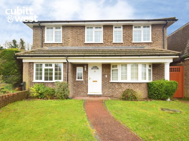 5 bedroom detached house to rent