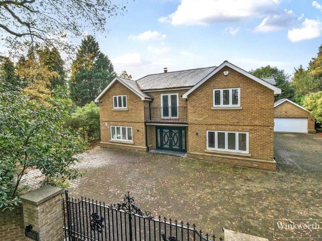 5 bedroom detached house to rent