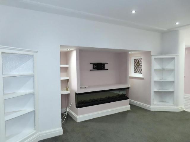 5 bedroom detached house to rent