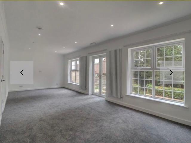 5 bedroom detached house to rent