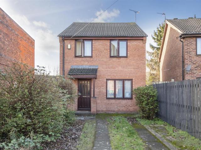 5 bedroom detached house to rent