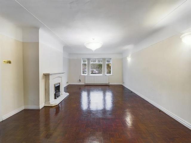 5 bedroom detached house to rent