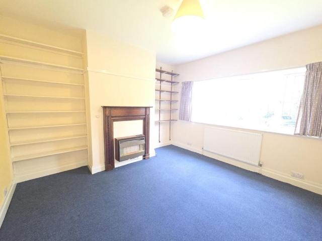 5 bedroom detached house to rent