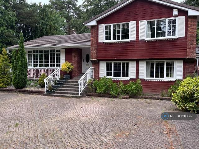 5 bedroom detached house to rent