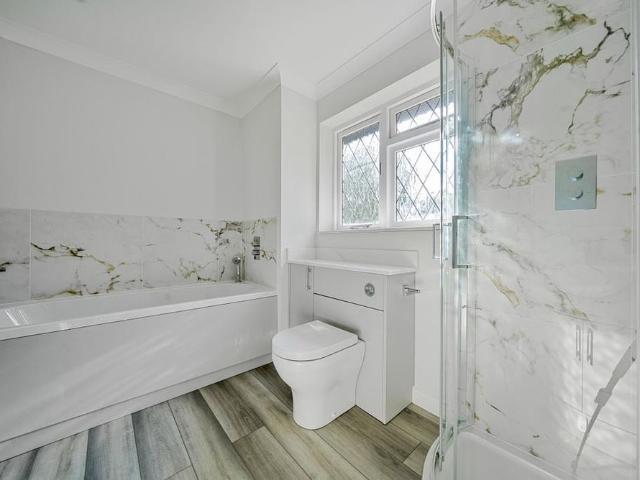 5 bedroom detached house to rent