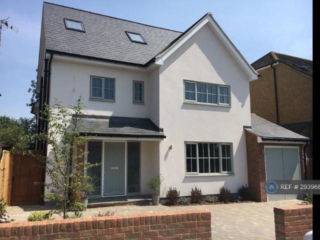 5 bedroom detached house to rent