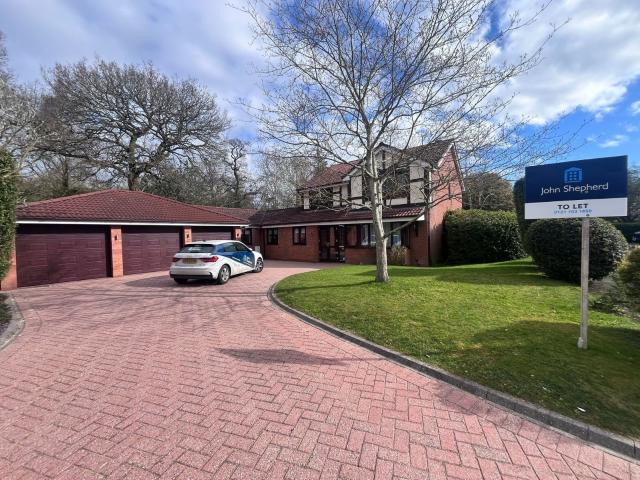 5 bedroom detached house to rent