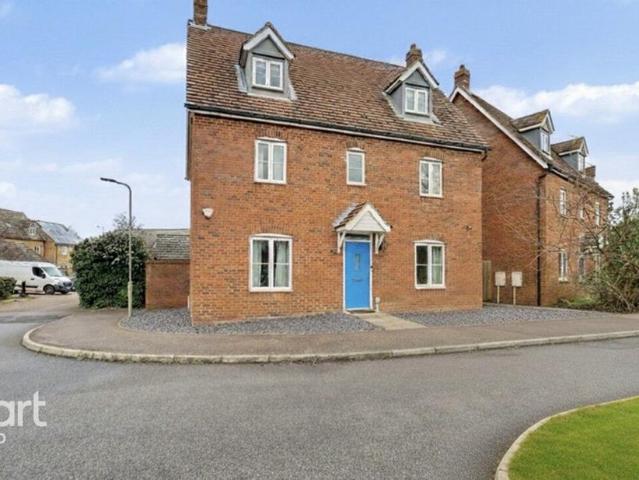 5 bedroom detached house to rent