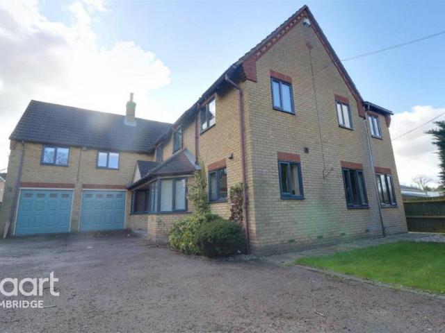5 bedroom detached house to rent