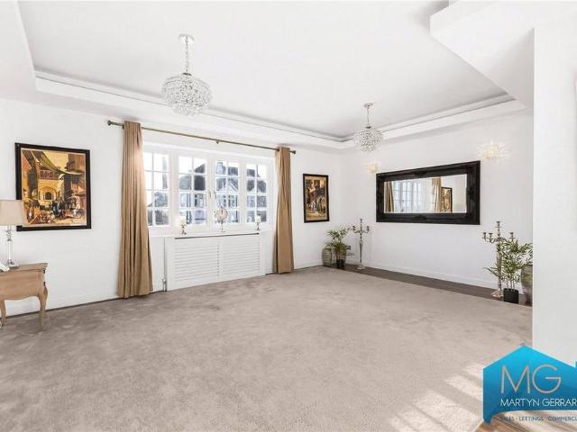 5 bedroom detached house to rent